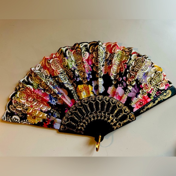Accents | Very Pretty Floral Pattern Folding Hand Fan | Poshmark